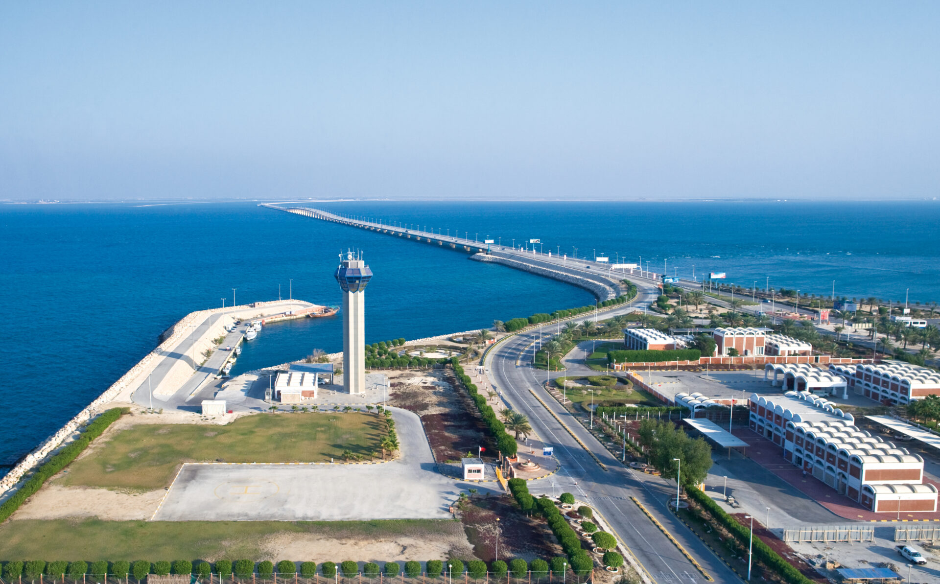 Railway in Middle East: Transforming Gulf Connectivity - AXO Track